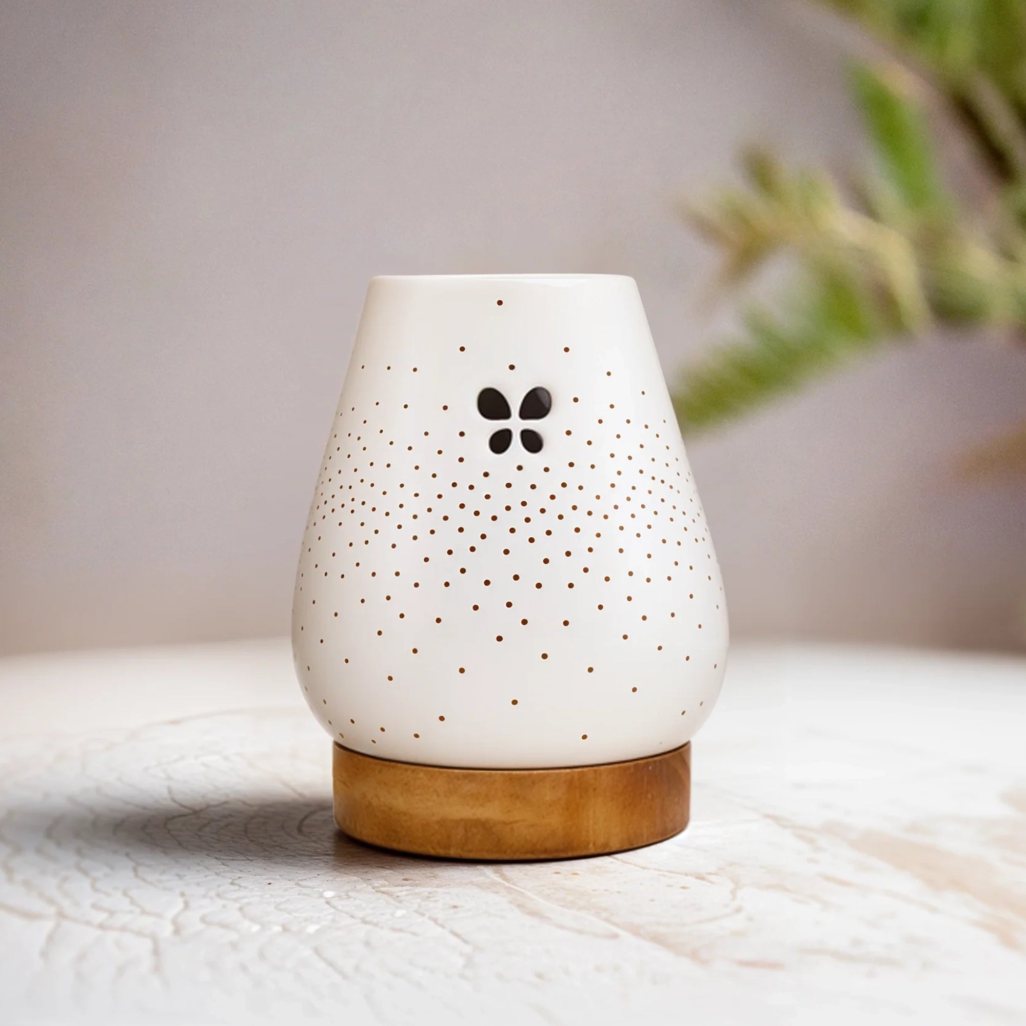 IRIS Celeste Iconic Electric Vaporizer – IRIS Home Fragrances